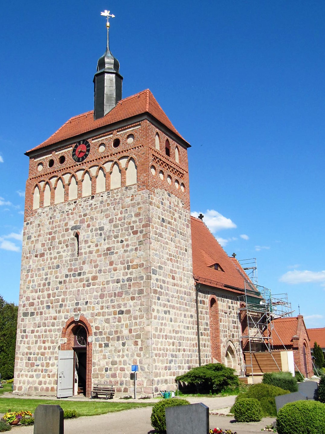 Dorfkirche St. Pantaleon Frankena – Förderkreis Alte Kirchen Berlin ...